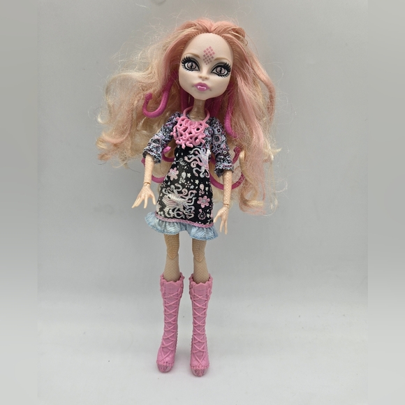 Mattel | Toys | Monster High Frights Camera Action Viperine Gorgon Doll ...